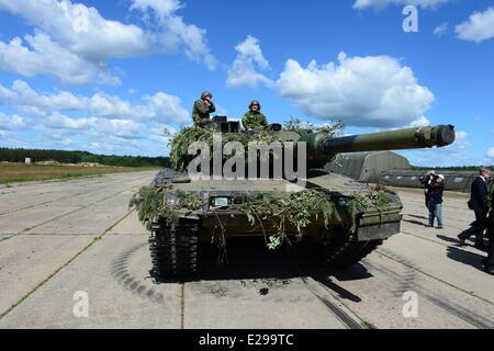 Rukla, Lithuania. 17th June, 2014. Military personnel take part in the ...