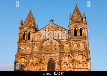 France, Charente, Angouleme, St Pierre cathedral Stock Photo - Alamy