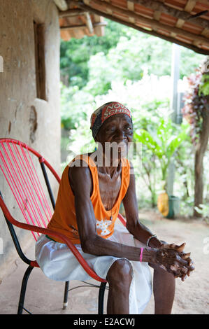 Euny Vjana is 100 years old and lives with her family near Codó ...