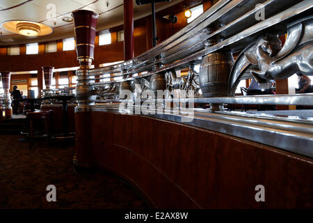Queen Mary Observation Bar, art deco room with mural Jubilee Week by ...
