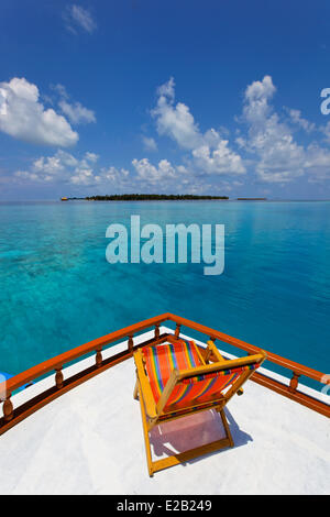 Maldives, shuttle boat, dhoni Stock Photo - Alamy
