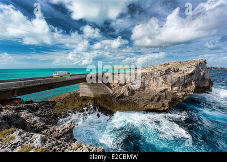 Bahamas, Eleuthera Island ,The Glass Window Bridge Stock Photo - Alamy