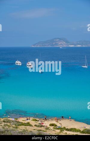 Sailboats in the turquoise sea of Cala Pregonda, Menorca Stock Photo ...