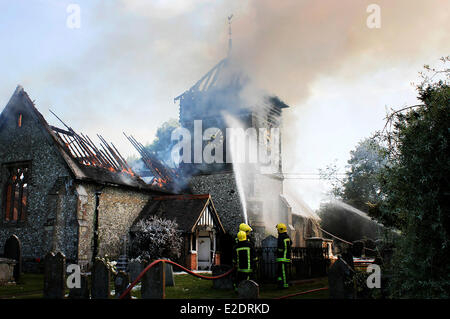 Ropley, Hampshire, UK. 19th June, 2014. St. Peter's Church in the ...