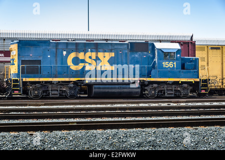 CSX Corporation train locomotive engine 4086 moving freight or rail ...