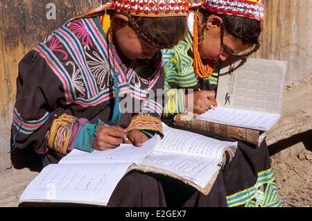 Traditional Kalasha girl, Chitral, Pakistan Stock Photo - Alamy