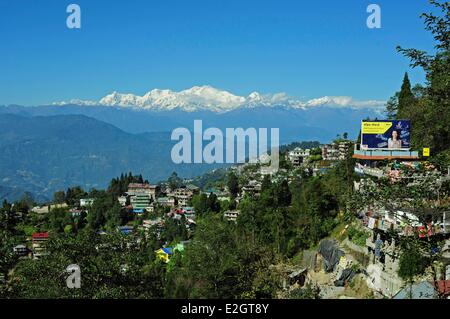 India West Bengal Himalaya range Darjeeling area Singalila trek village ...