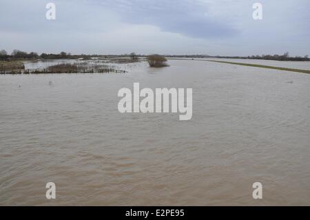 Flooding in Bubwith, East Yorkshire The River Derwent burst its banks ...