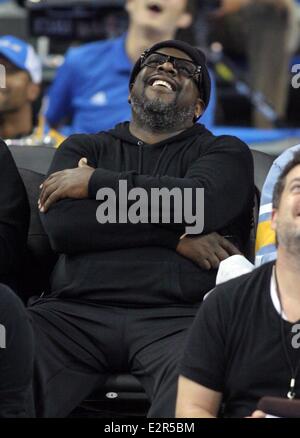 Celebrities watch as the UCLA Bruins defeated the Washington Huskies by ...