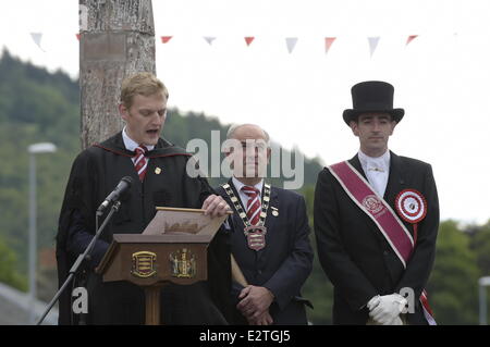 Peebles, UK. 21 June 2014 Peebles Beltane "Red Letter Day" Crowned ...