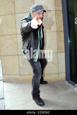 Singer / Songwriter Ryan Sheridan at Today FM with his band members ...