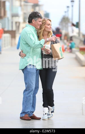 Taylor Armstrong and new boyfriend John Bluher seen kissing while out ...