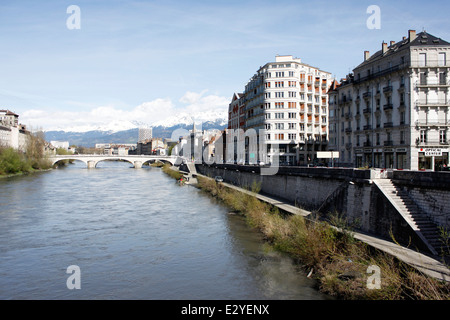 L'Isère river and la Bastille, city, Grenoble, capital of the Alps ...