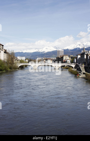 L'Isère river and la Bastille, city, Grenoble, capital of the Alps ...