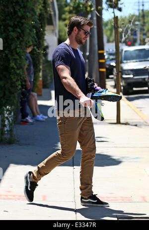 Liam Hemsworth exits his West Hollywood Gym after working out ...
