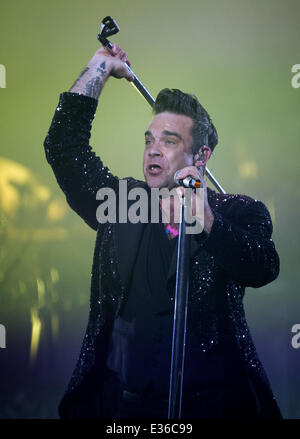 Robbie Williams performs to a sold-out crowd at Amsterdam ArenA ...