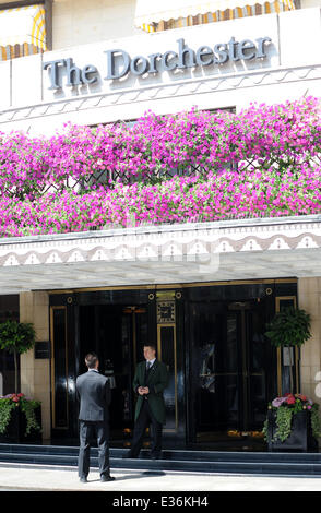 Doormen at Claridges and the Dorchester Hotels are having to endure the ...