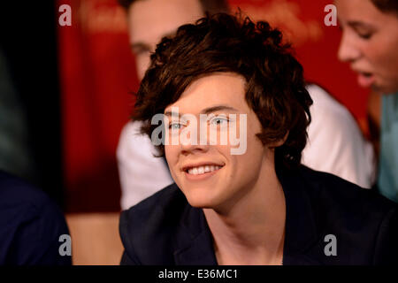 One Direction wax figures unveiled at Madame Tussauds in New York City ...