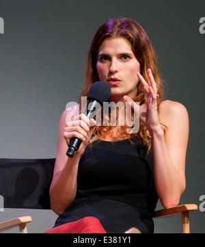 Meet The Filmmaker Lake Bell In A World At The Apple Store In Soho