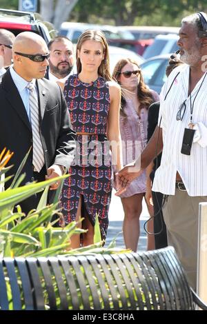 Jessica Alba at EXTRA at Universal City Walk Featuring: Jessica Alba ...