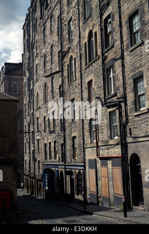 Tenements of Edinburgh's Old Town, Niddry Street Stock Photo - Alamy