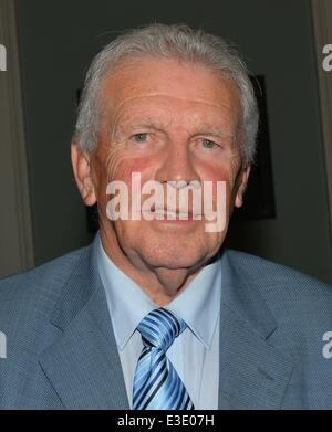 Stuart Carolan launches Eamon Dunphy's book 'The Rocky Road' at Patrick ...