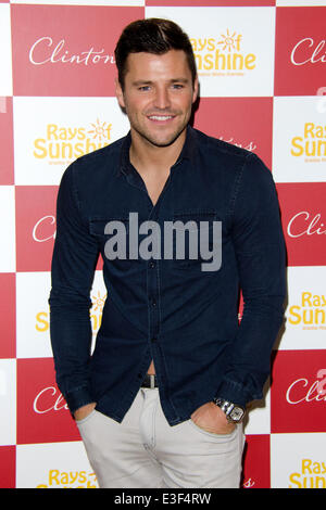 Mark Wright signs copies of his official 2014 calendar at Clintons at ...