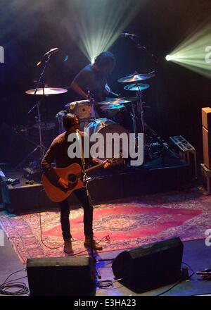 Americain Band from Utah Joshua James supporting The Temperance ...