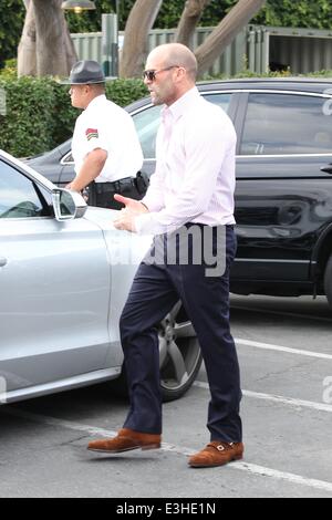 Jason Statham filming Extra with Mario Lopez at Universal City Walk ...