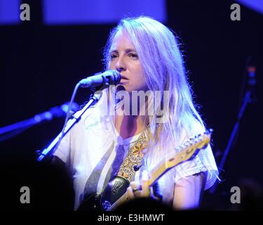 Lissie, aka, Elisabeth Corrin Maurus, performing at Adelaide Music Hall ...