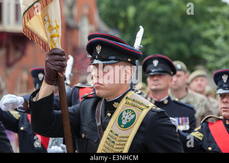 Tamworth, Staffordshire, UK. 26th June, 2014. Young soldiers line up as ...