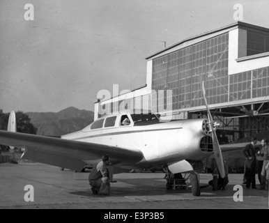 The Lockheed Vega 22 Starliner, with registration NX21725, is a ...