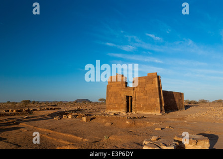 Lion Gate aka Apademak Temple, Naqa, northern Sudan Stock Photo - Alamy