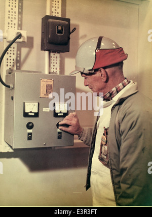 The Convair/General Dynamics Atlas program was responsible for ...