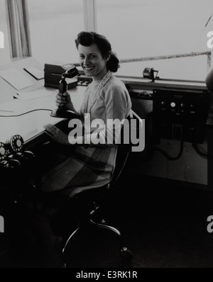 Maxine Schmidt was a pioneering woman in aviation, captured here in the ...