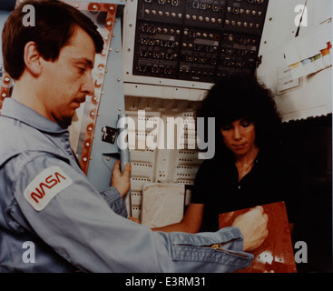 The Judith A. Resnik Women of Flight Photo highlights the achievements ...