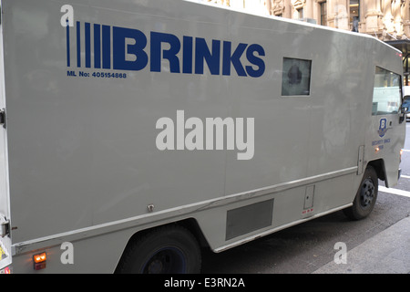 Brinks security vehicle van in Sydney city centre,new south wales ...