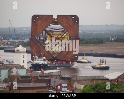Magnus oil rig Stock Photo - Alamy