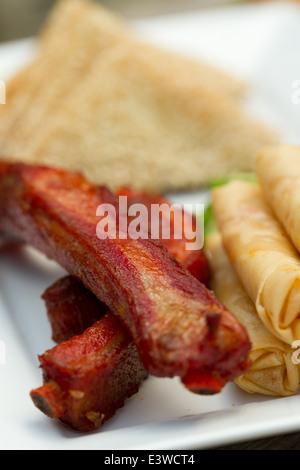 Chinese food. Starter platter Stock Photo - Alamy