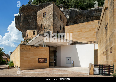 Les Eyzies de Tayac, Dordogne, France. Location of Musée National de la ...