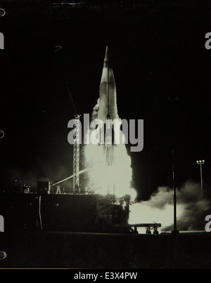 The Convair/General Dynamics Atlas rocket, developed in the 1960s ...