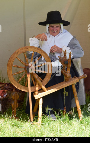 Puritan Woman, 17th Century Stock Photo - Alamy