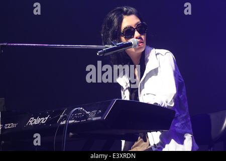 Singer Wanting Qu rehearses for her coming concert in Taipei,China on ...