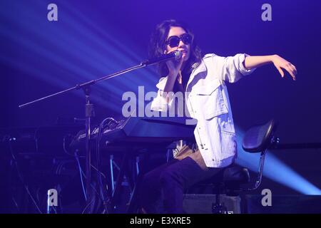 Singer Wanting Qu rehearses for her coming concert in Taipei,China on ...