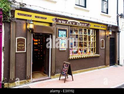 Traditional Irish Sweet Shop in Dublin - DUBLIN, IRELAND - APRIL 20 ...