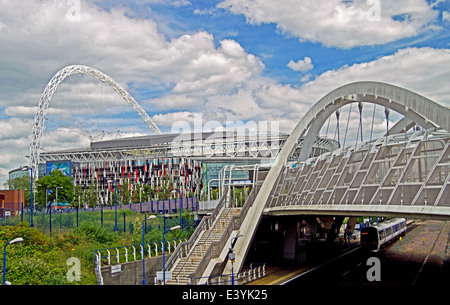The White Horse Bridge across Wembley Stadium railway station showing ...