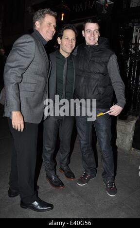 The cast of Anchorman 2 leaving Toners pub after popping in for a ...