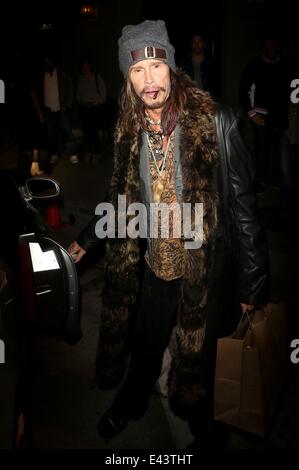 Steven Tyler spotted leaving Craig's restaurant in West Hollywood ...