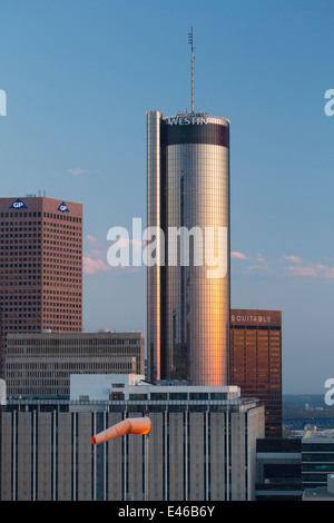 A vertical shot of an Atlanta city skyline at sunset in Georgia, USA ...