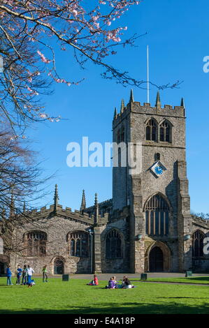 Holy Trinity, Kendal Parish Church and the River Kent. Kendal, Cumbria ...